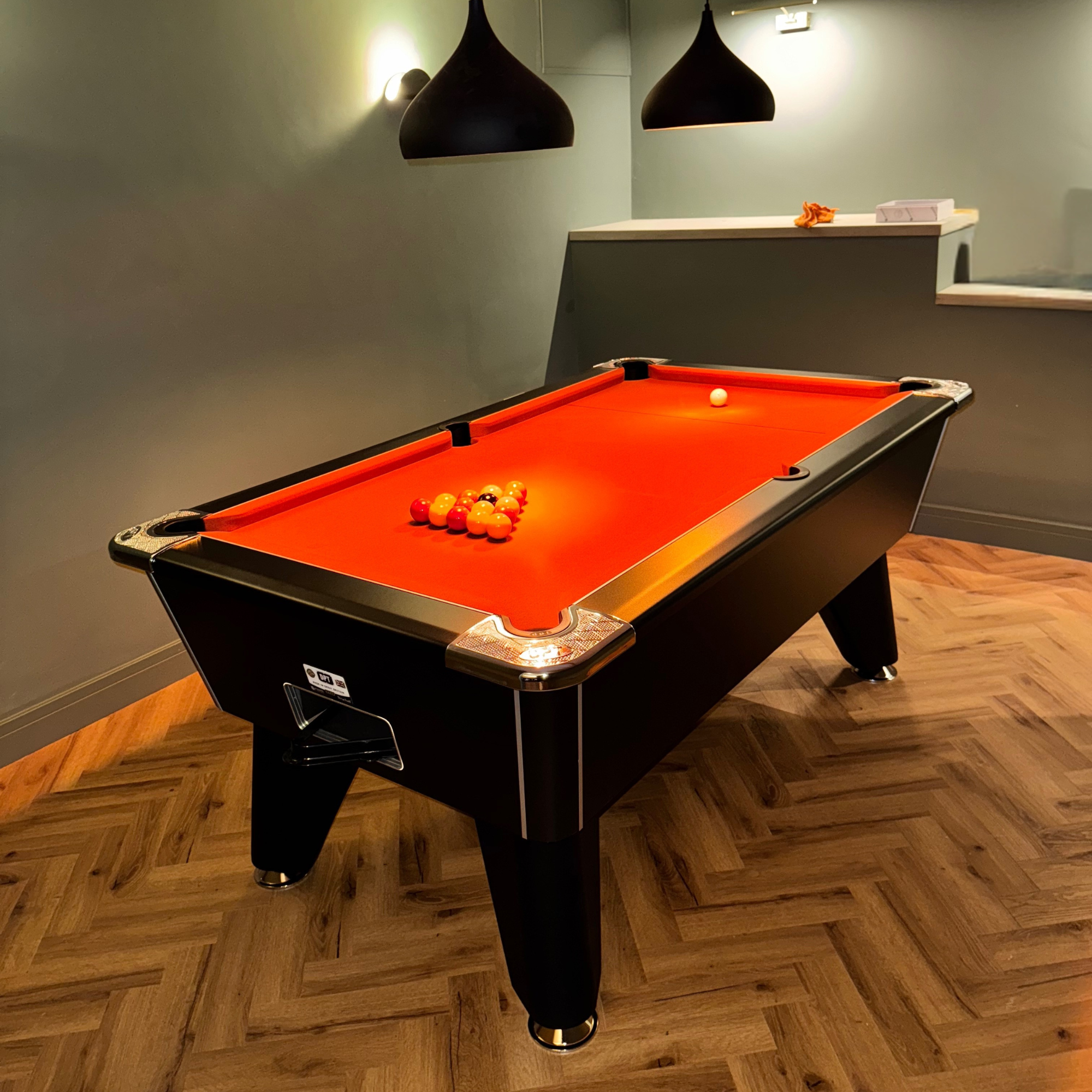 DPT Omega Pro Pool Table - Black – The Yorkshire Cue Company